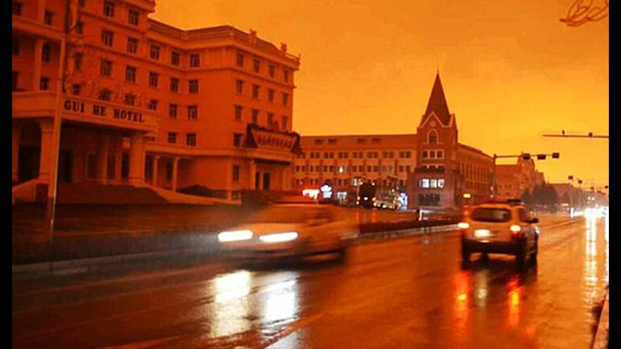 Crazy Sky Turns Bright Red Before Raining Mud In China YouTube crazy-sky-turns-bright-red-before-raining-mud-in-china-youtube