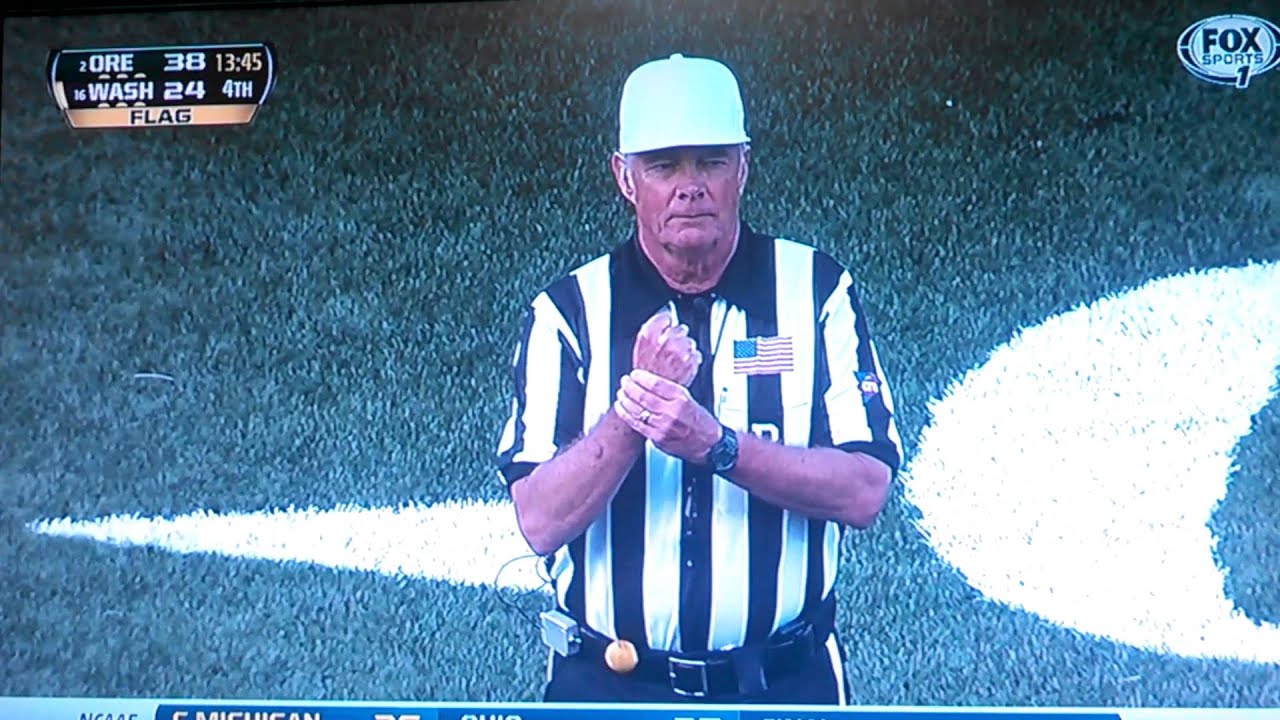 Embarrassing PAC 12 referee mistake - YouTube