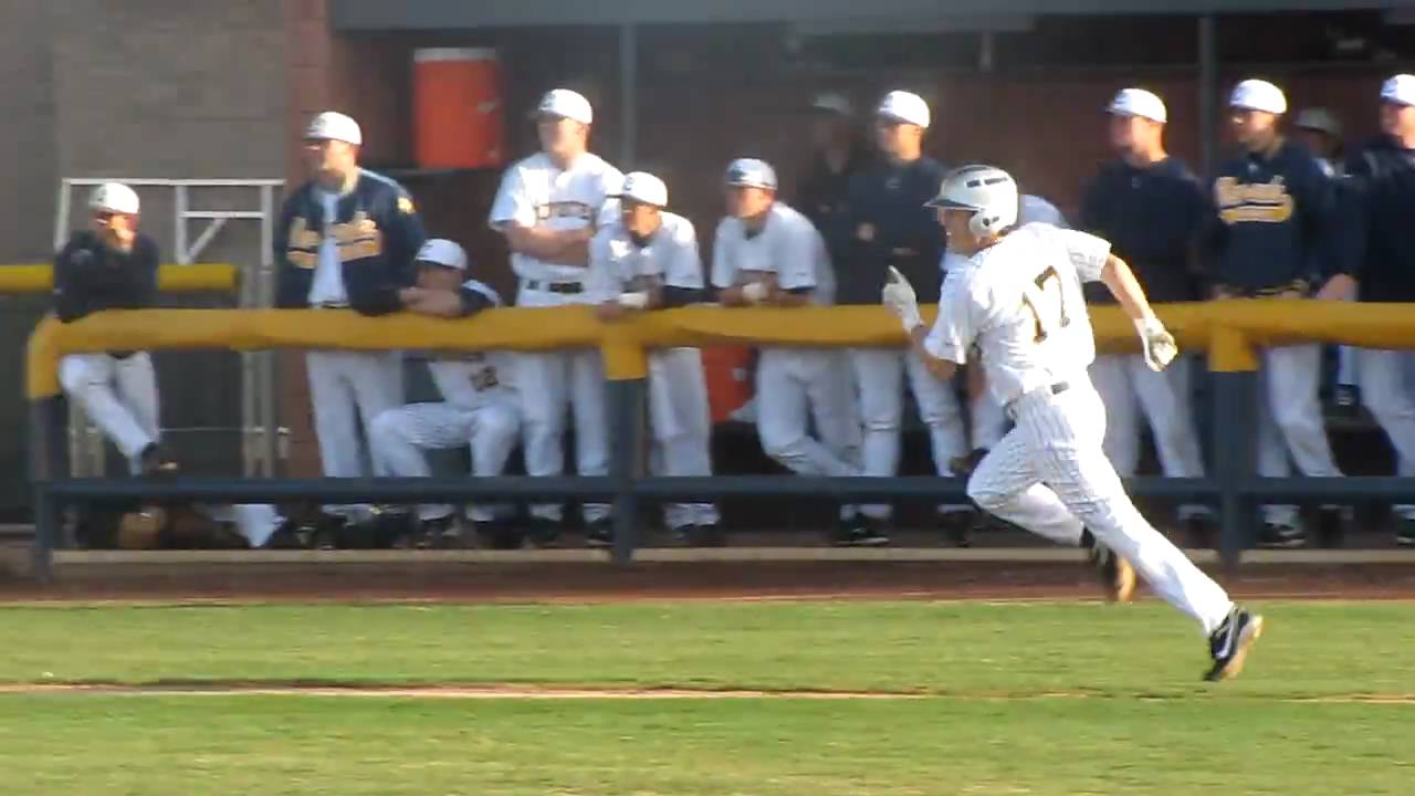 Scott Dysinger Basehit to left 2-12-2010 @ Colleg Of Southern Nevada ...