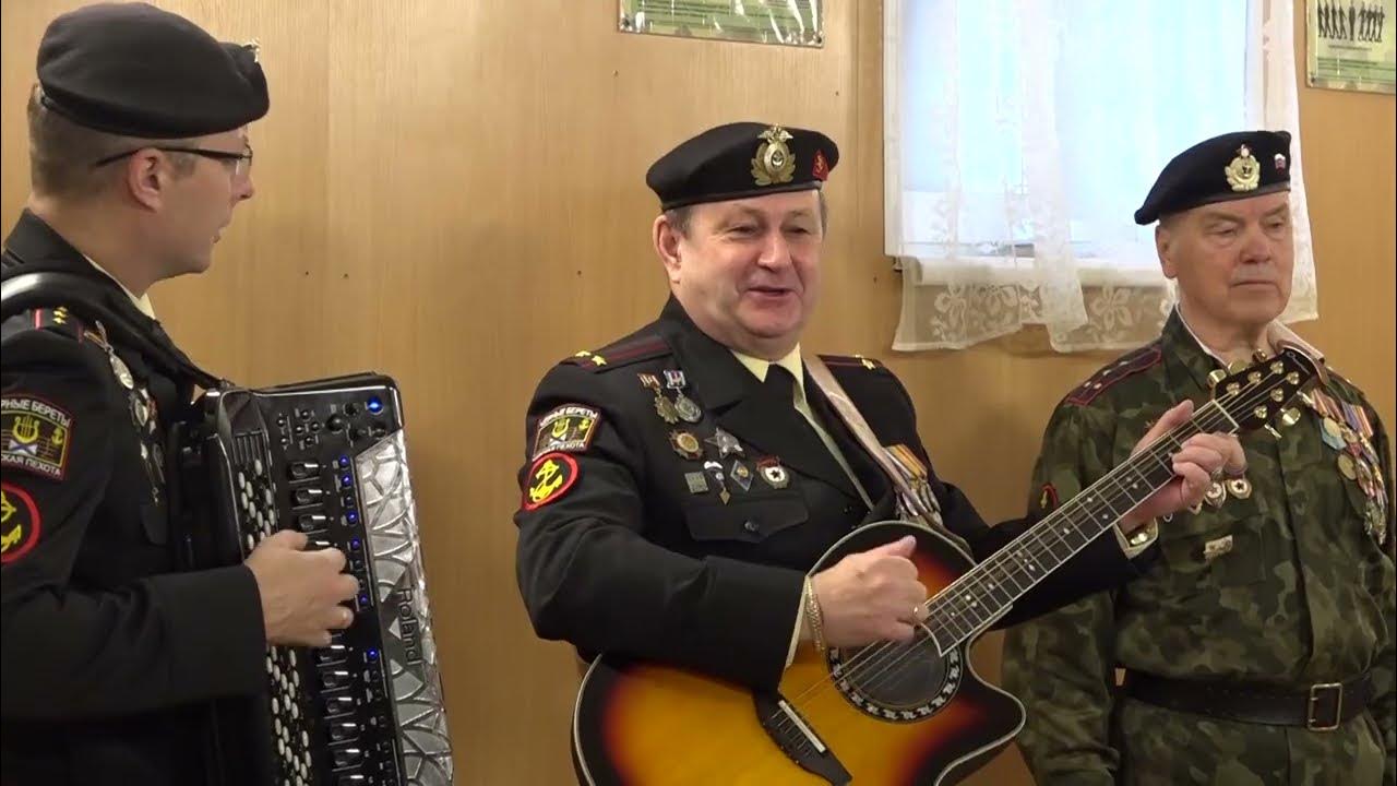 «Чёрные береты» в гостях у курсантов «Морского пехотинца» - YouTube