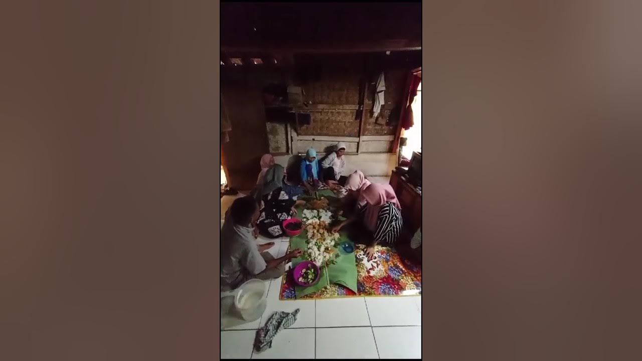 MAKAN NASI LIWET BARENG KELUARGA#makan - YouTube