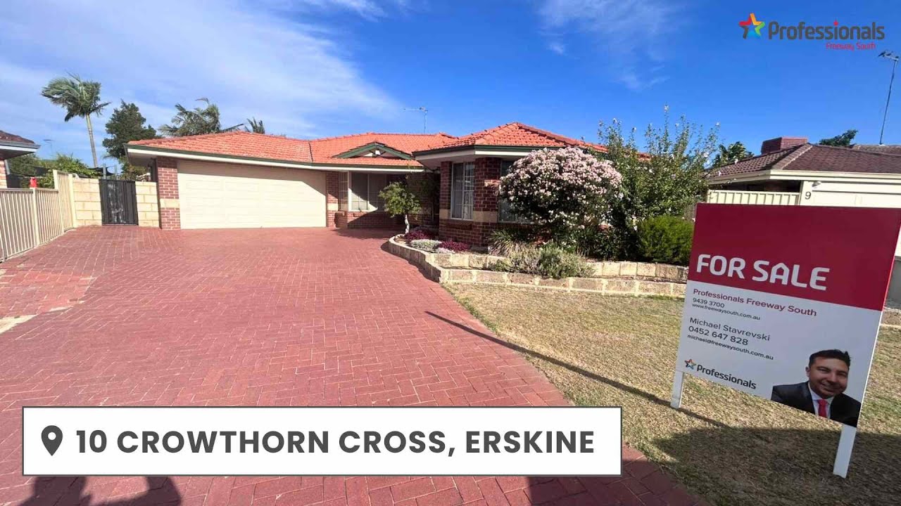 Stunning 4-Bedroom Home with Sparkling Pool in Erskine | 10 Crowthorn ...