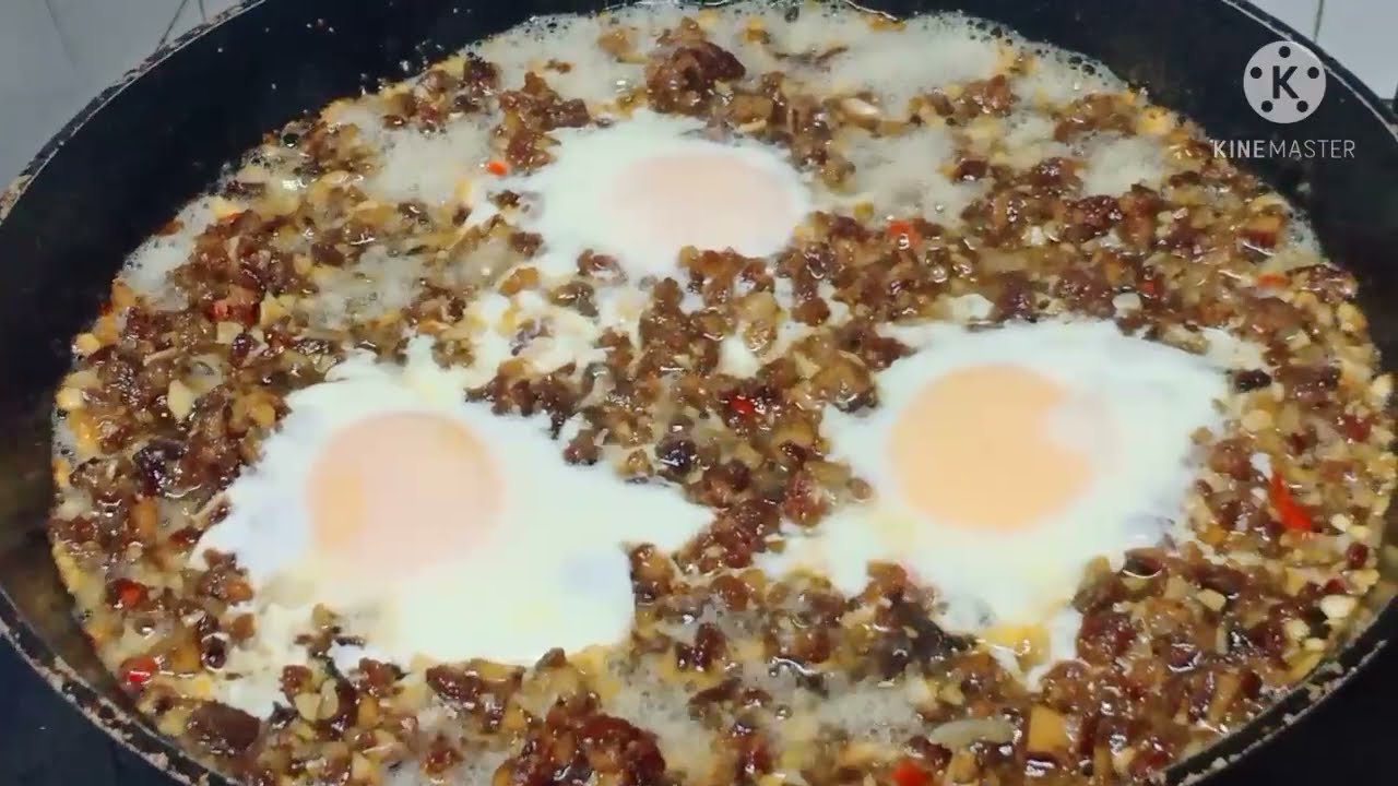 HOW TO COOK SISIG IN THE HOUSE - YouTube