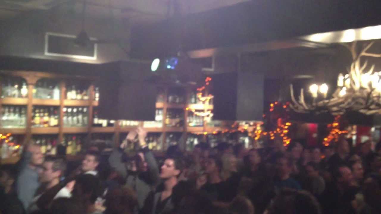 Crowd Reaction: England vs. Sweden at Elk Bar, Fulham (London) - YouTube