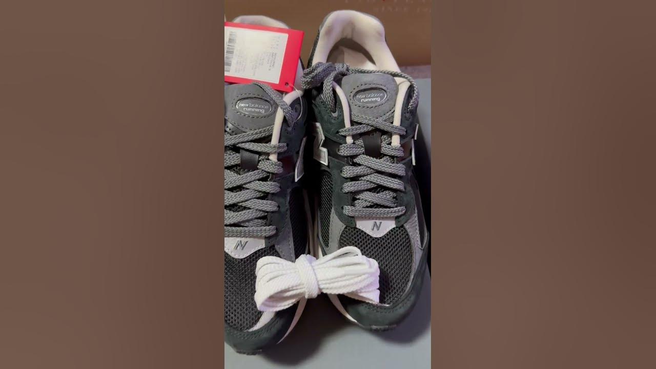 뉴발란스 2002R 프리미엄 빈티지 블랙 , New balance 2002, 뉴발란스 2002, 커플운동화, - YouTube