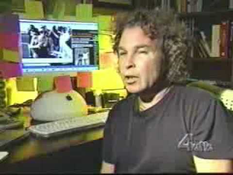 ExtraTV Paparazzi Exposed Presents BuzzFoto - YouTube