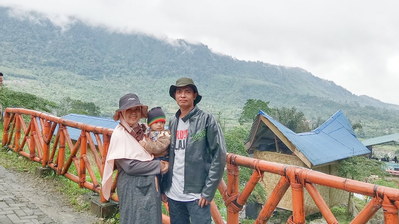 Pemandian Air Sedingin Es di Wisata Alam Pamah View Langkat - YouTube