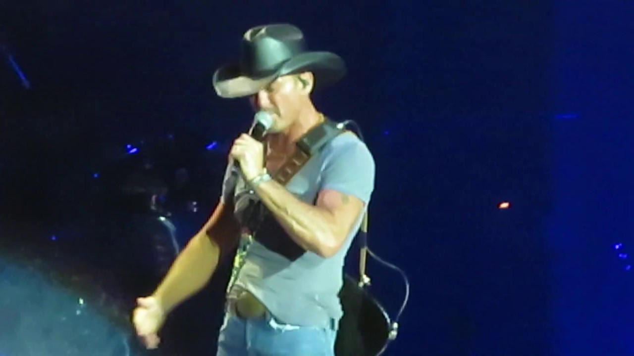 Tim MCGraw - Hometown Rising - Louisville,KY - 9/14/19 - Real Good Man ...