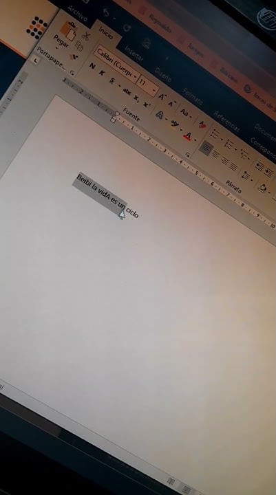 Cómo centrar un texto en Word - YouTube