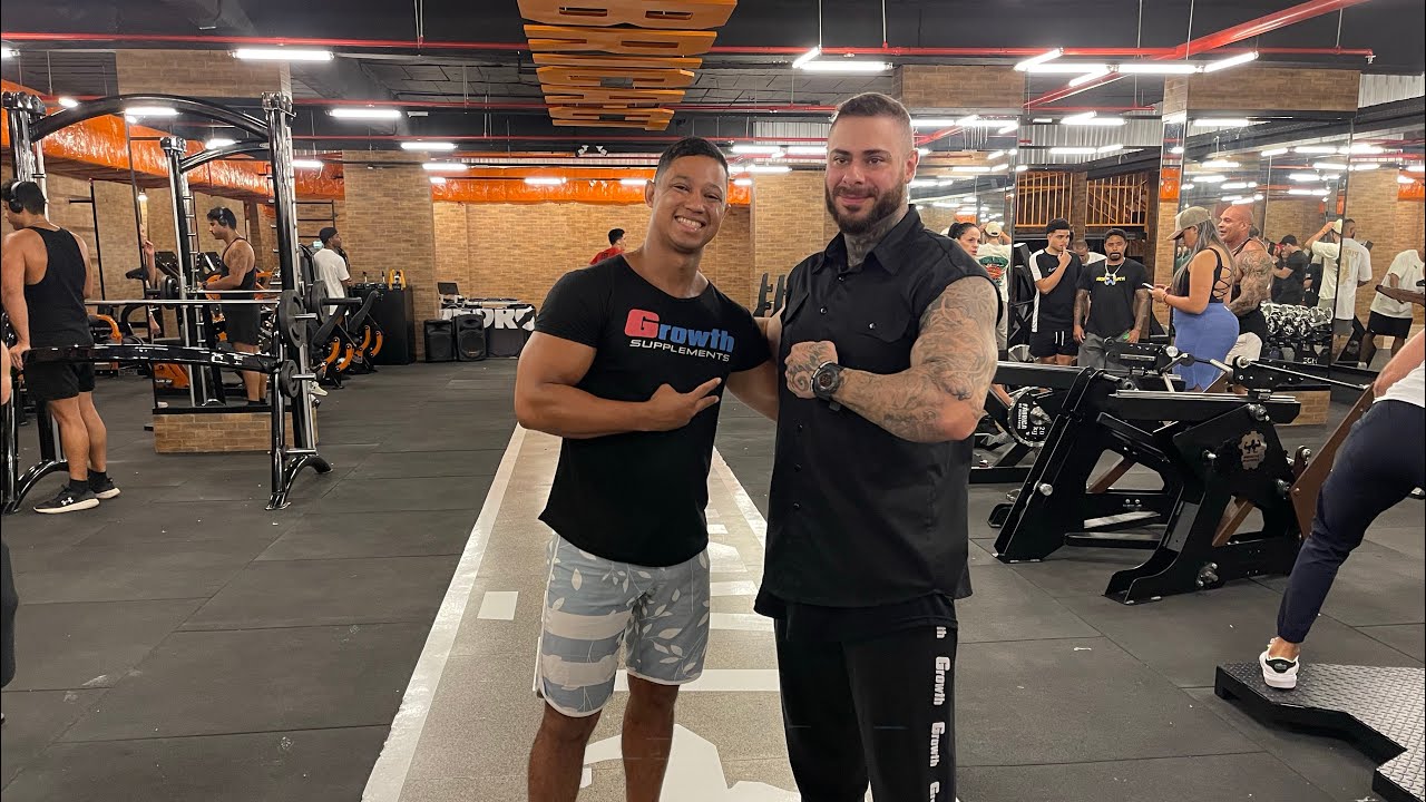 CONHECI A NOVA ACADEMIA DO LÉO STRONDA 😱 - YouTube