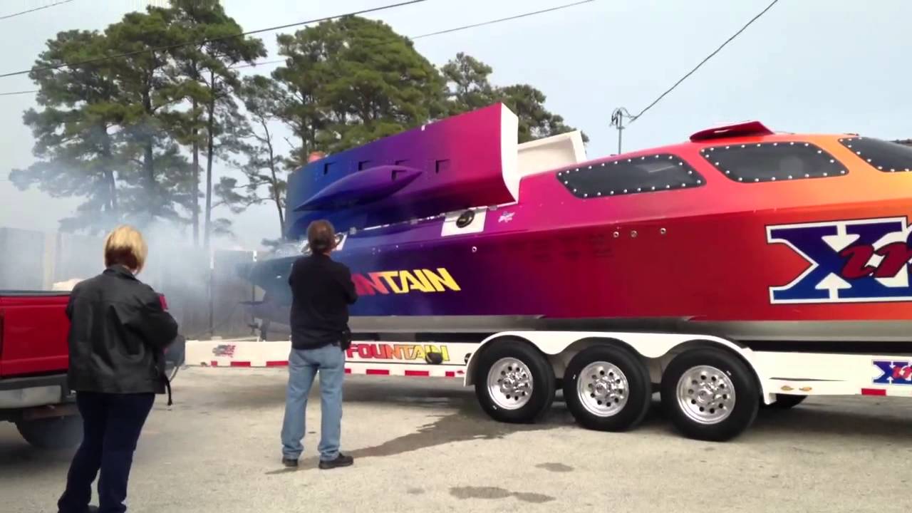 Lake Conroe Boat Show Fountain - YouTube