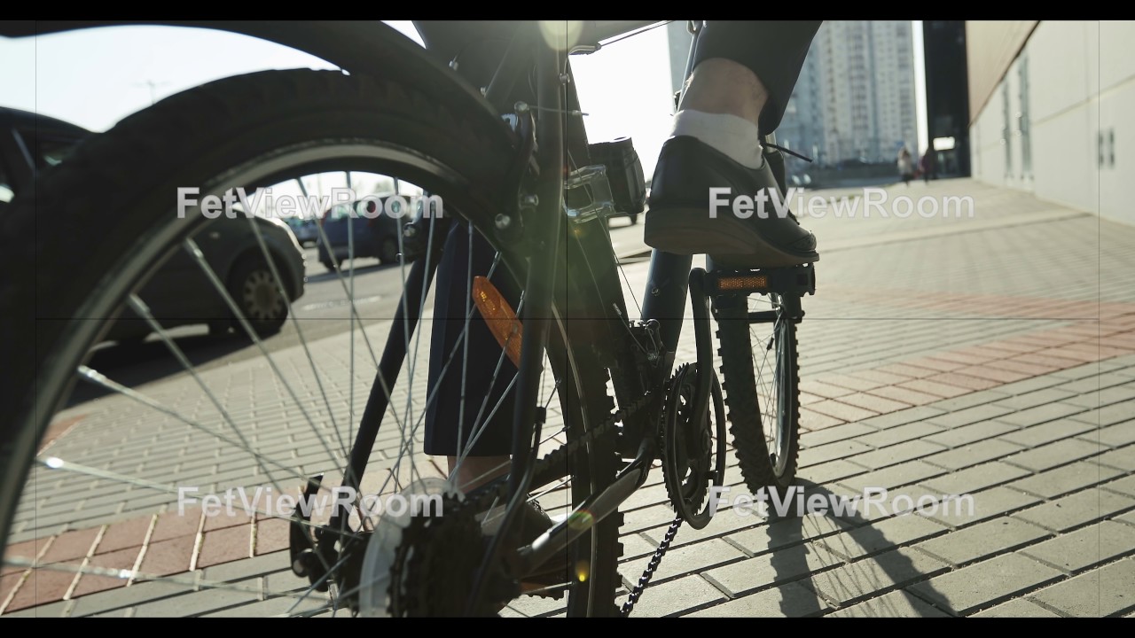 Close-up. Rear wheel of a bicycle - YouTube