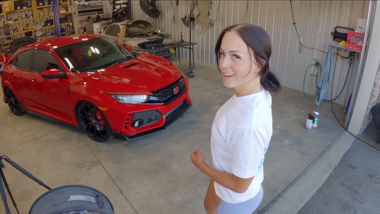 Bobbi is now a Honda girl (New Type R Reveal!) - YouTube