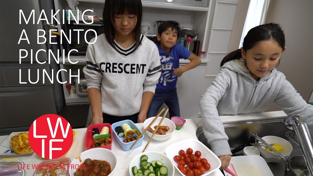 Making a Bento Picnic Lunch in Japan - YouTube