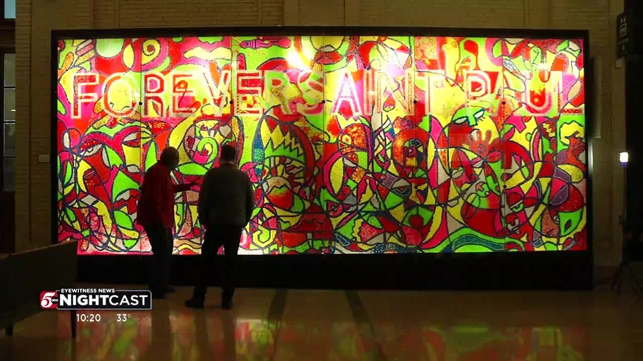 So Minnesota: World's largest Lite Brite - YouTube