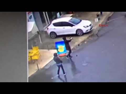 Bayrampaşa'da çatışma anı böyle görüntülendi!