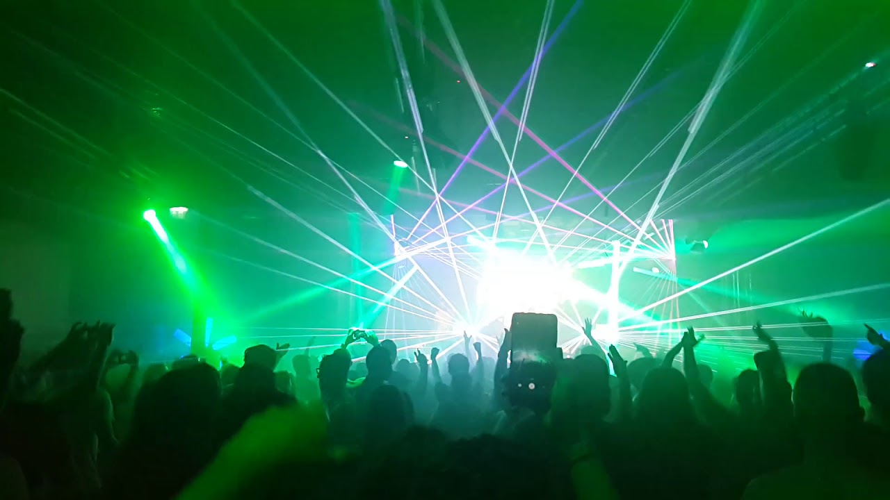 Zombie @Peacock Viva La frenchcore 2017 - YouTube