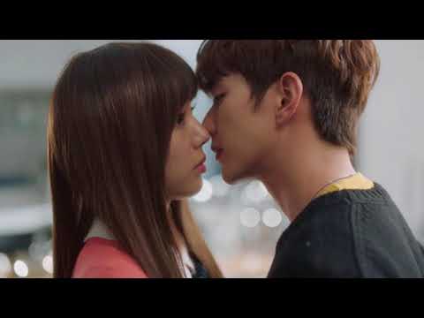 JUNIEL - (I'm standing here) 여기 서 있어 I'm Not a Robot OST Part 5 / 로봇이 아니야 OST Part 5