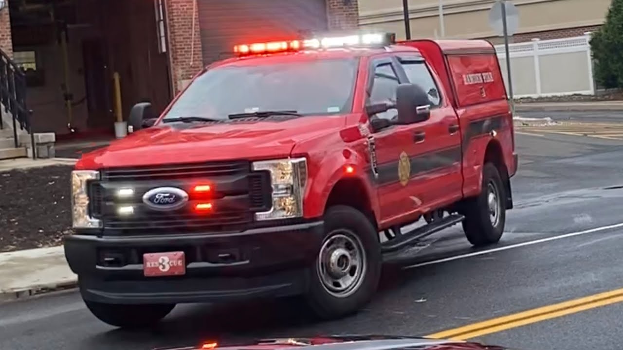 Hamden Fire Department Rescue 3 Responding - YouTube
