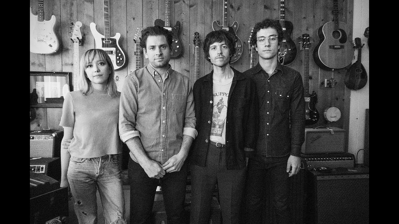 Lo Moon - Loveless - YouTube