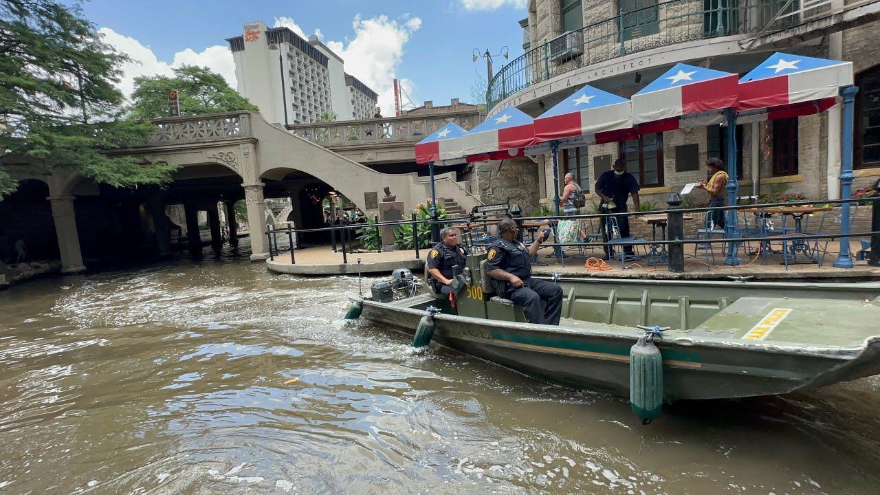 San Antonio river walk boat cruise [ Texas ] 🇺🇸 - YouTube