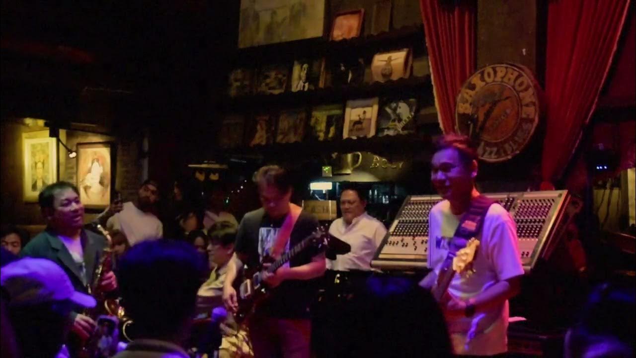 Bangkok Nights | Koh Mr.Saxman & Takeshi Band - YouTube