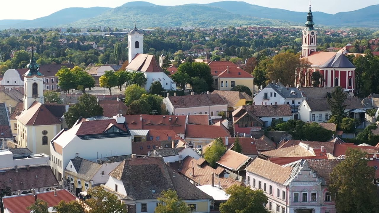 Sent Andreja - gradić srpske istorije i marcipana - YouTube