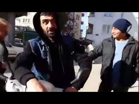 TÜRK VE GÜRCÜNÜN MOTORDAKİ KOMİK ANLARI ... :D