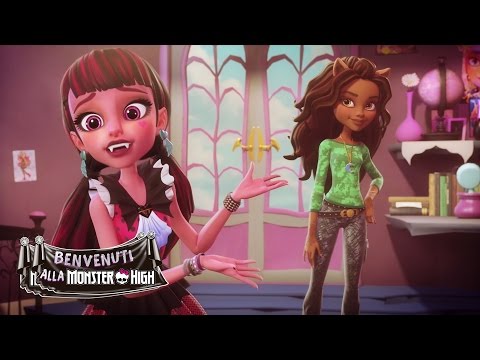 Clawdeen fa un ingresso da urlo | Welcome To Monster High | Monster High