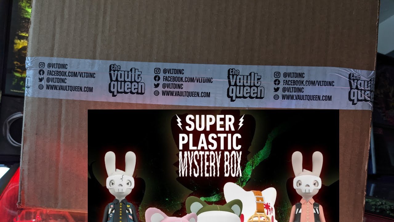 VLTD Superplastic Mystery Box - Janky and Guggimon November 2020 - YouTube