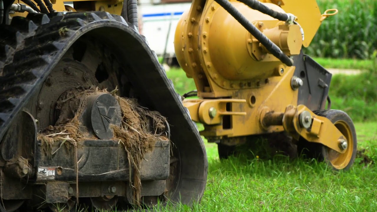 Vermeer RTX1250i2 Ride-on Tractor Working - YouTube