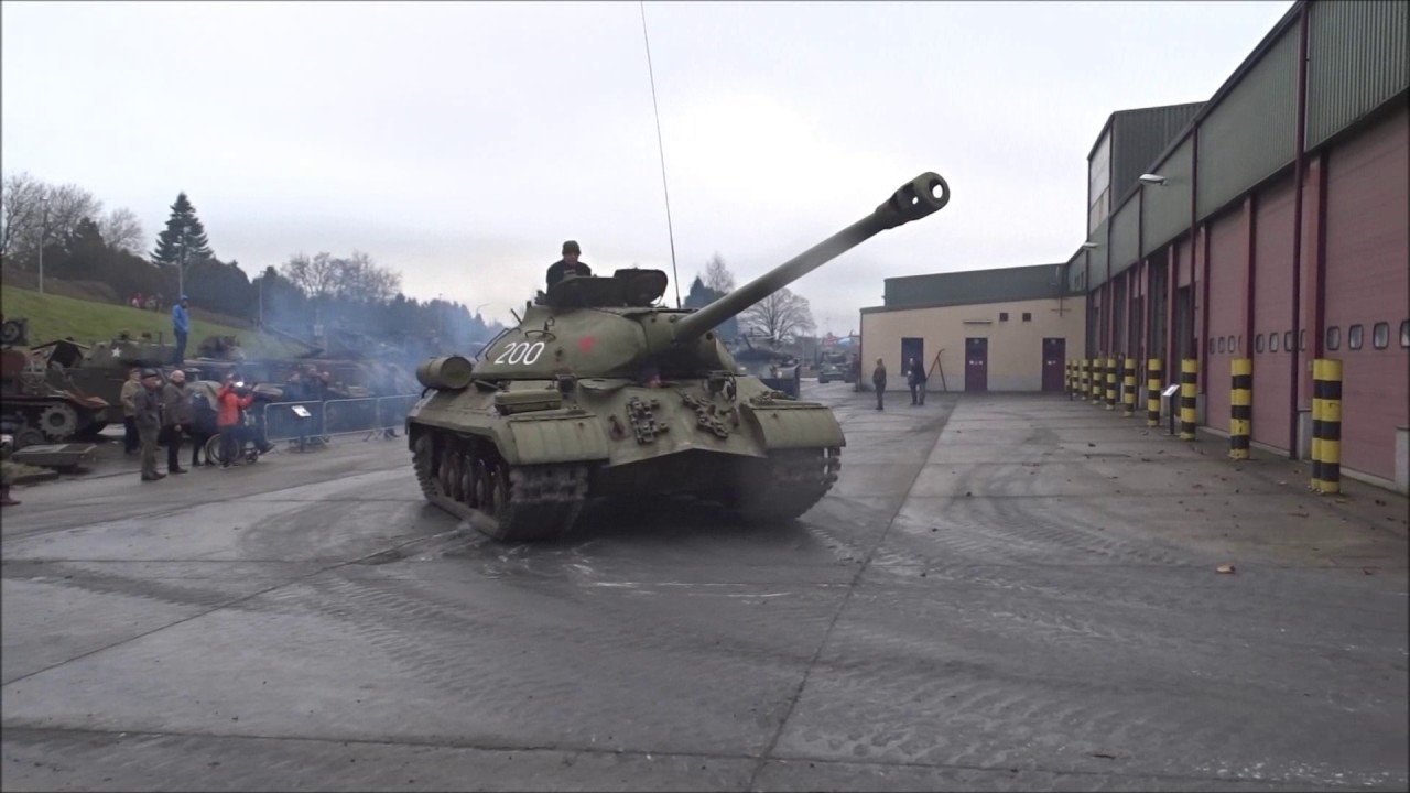 Bastogne Barracks NUTS 2016 ISU152 IS3 Patton M5A1 tanks - YouTube