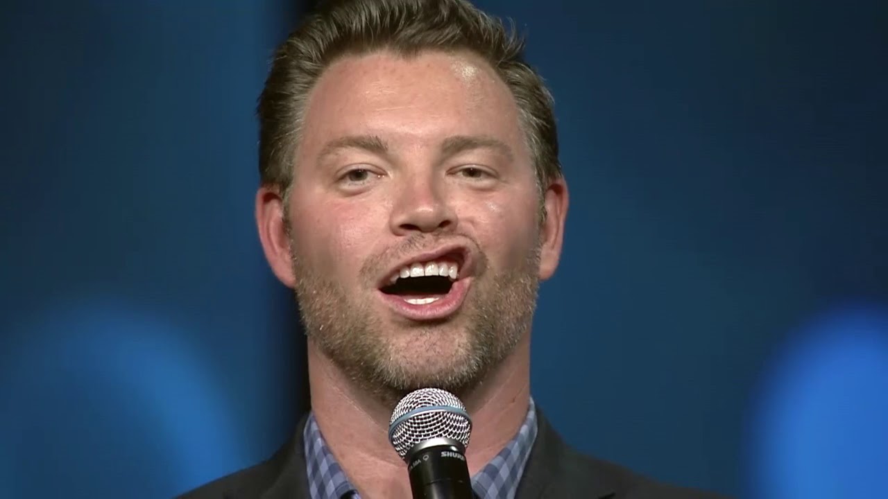 Jason Hewlett Shares His Signature Moves - YouTube