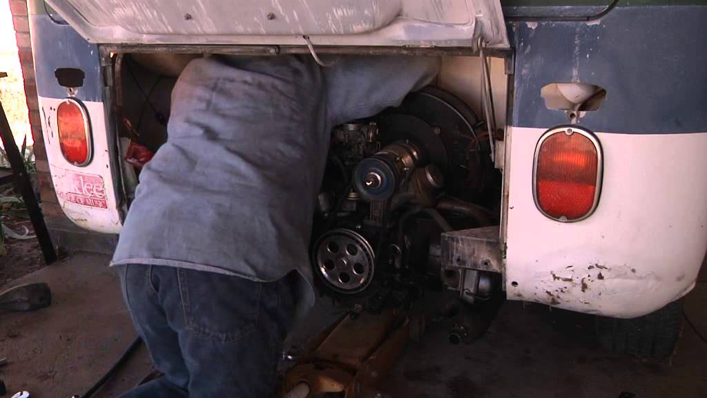Remove Engine VW Bus - YouTube