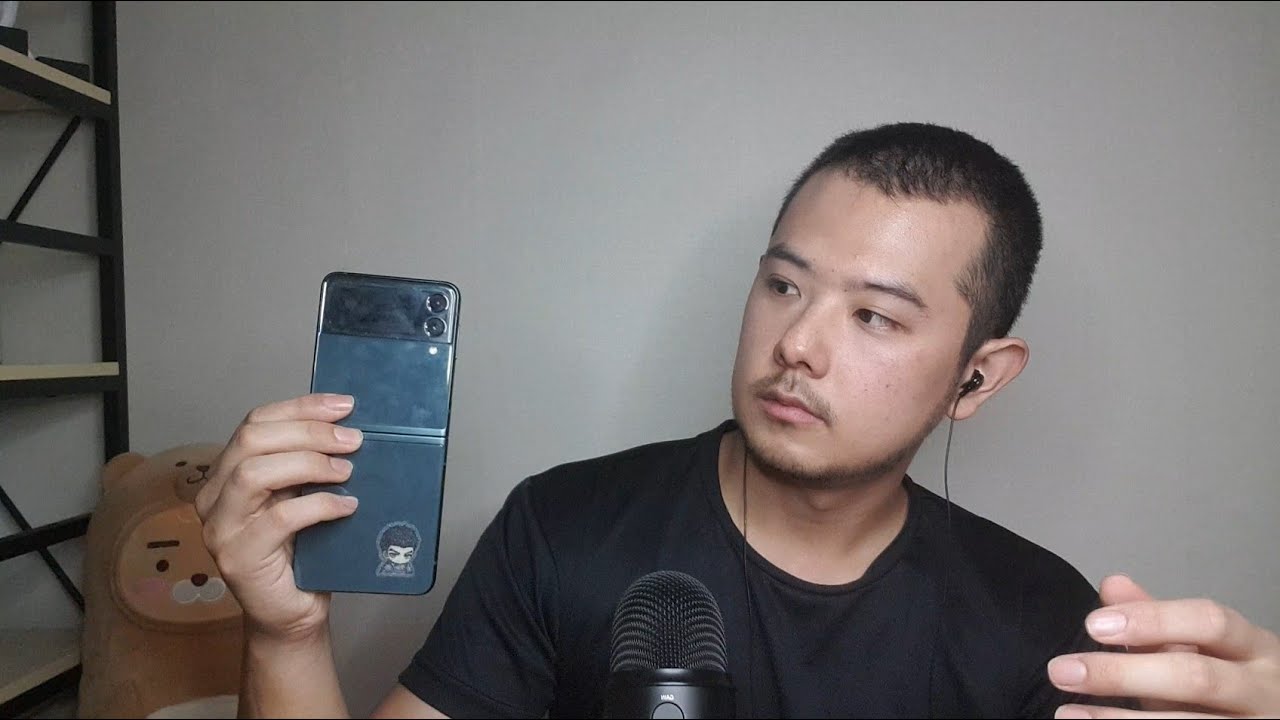 ASMR Tapping on my Galaxy Flip (cellphone tapping) - YouTube