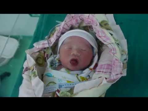 Proses Persalinan Putra ke-4 Ronny Hermawan