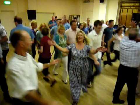 Welsh Folk Dance "Jac y Do" with the Pluck & Squeeze Band - YouTube