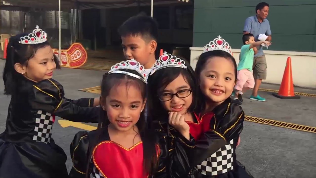 Veda's Kindergarten Graduation Speech (Tagalog/Filipino) - YouTube