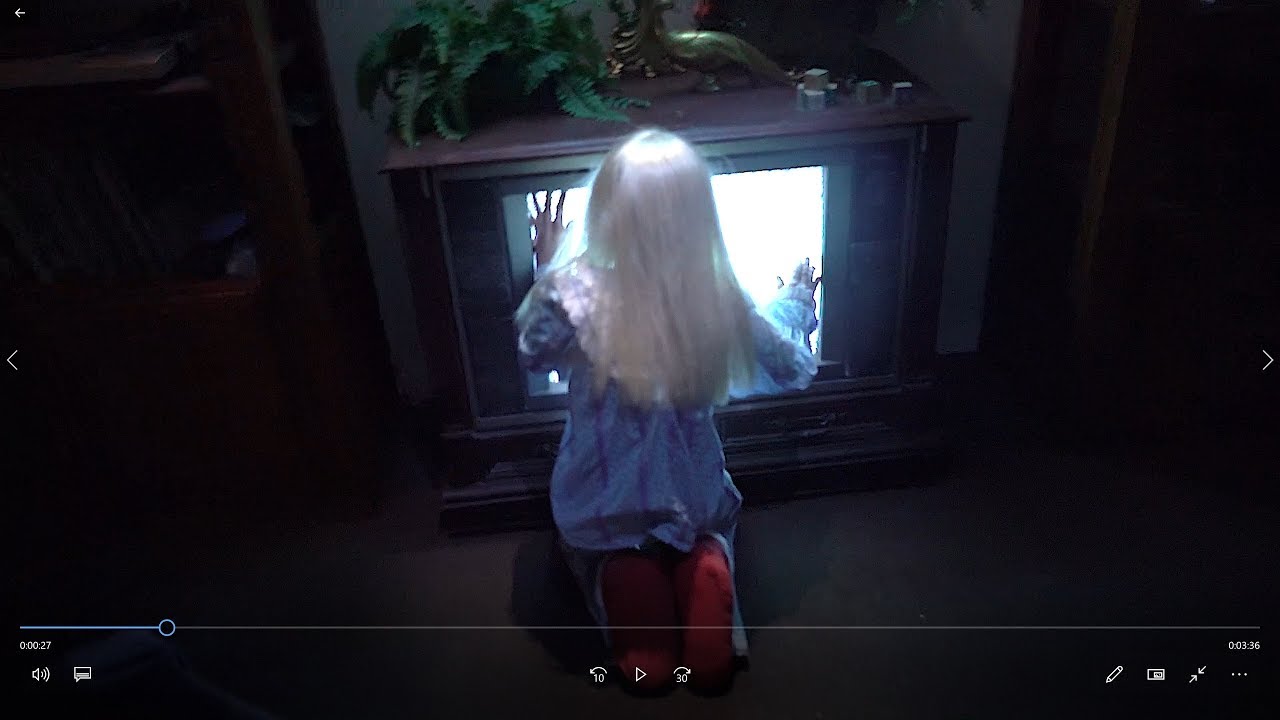 2018 HHN - Poltergeist Horror House - YouTube