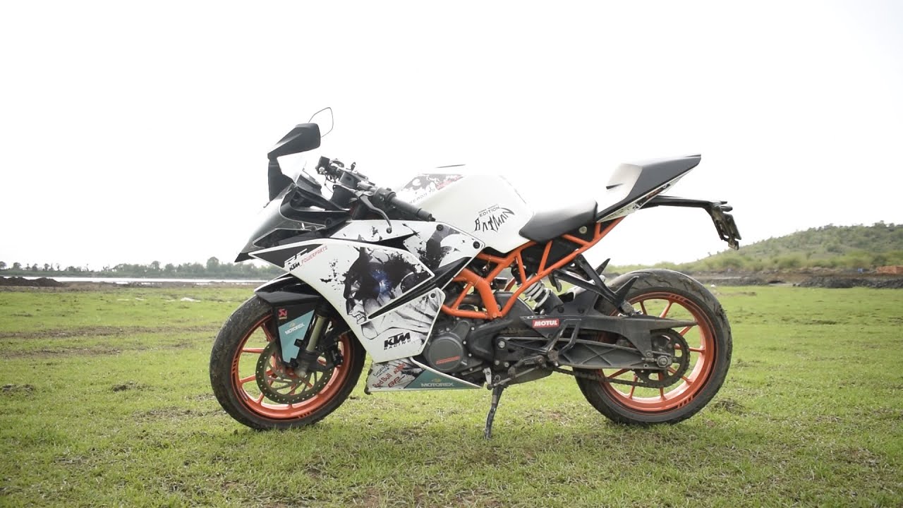 The KTM RC 200 | Dark Knight Edition | Cinematic Review - YouTube
