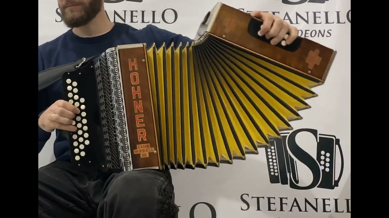 HOHNER CLUB MODELL III (COM REGISTRO) - YouTube