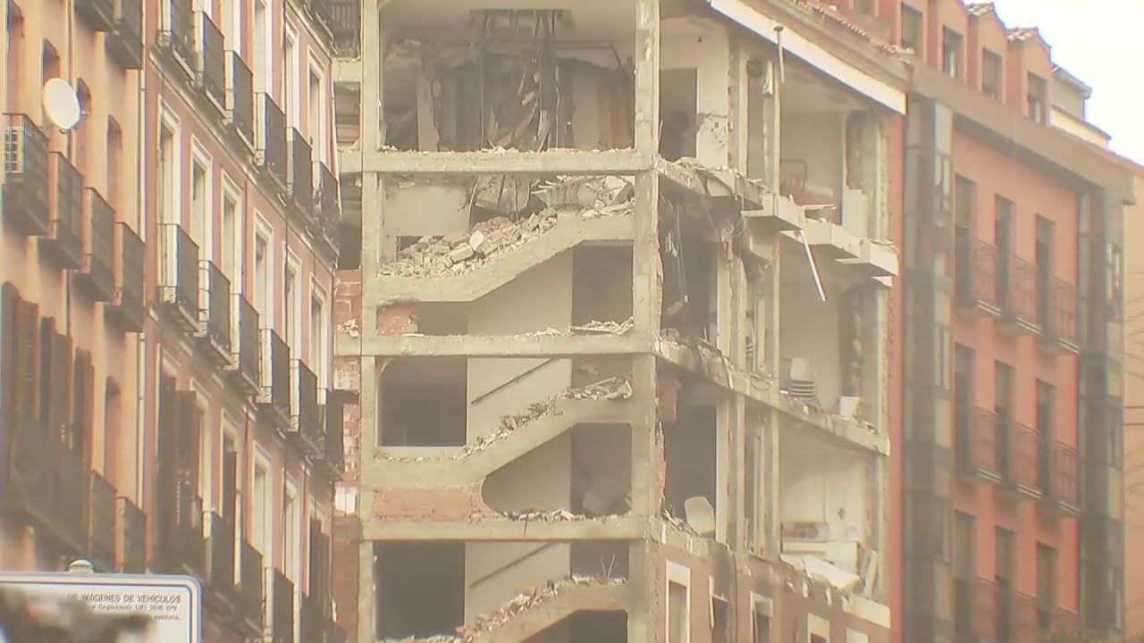 LIVE: Aftermath of Madrid building explosion - YouTube