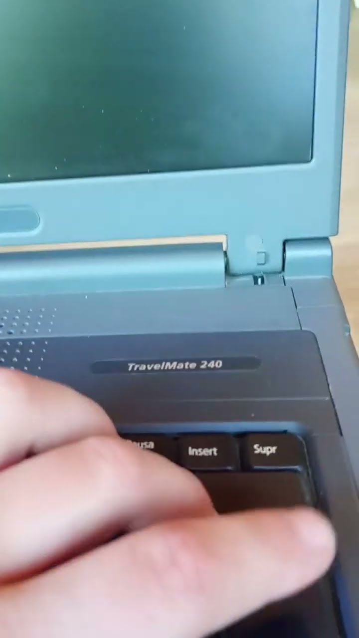 old Acer laptop 2004!! - YouTube