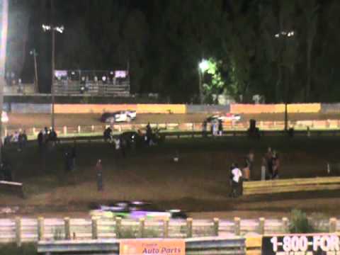 EASTSIDE SPEEDWAY ROGER ROBERTSON #28 WRECK 7-17-10 - YouTube