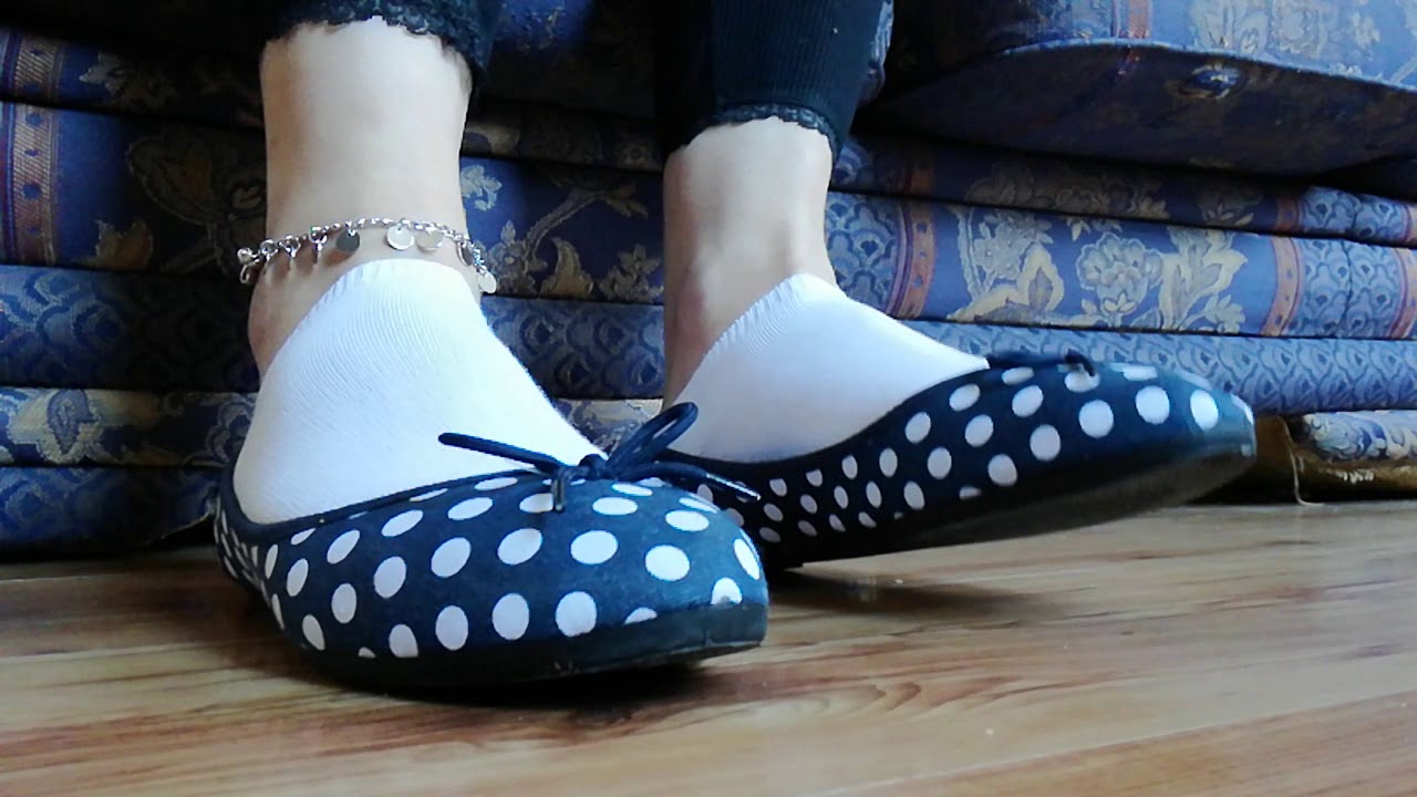 Steady tapping in flats - YouTube