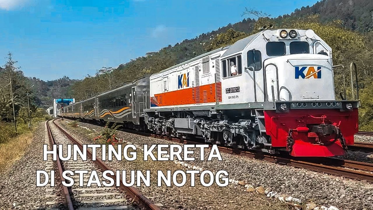 Hunting kereta pagi di stasiun notog.. - YouTube