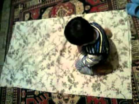 İbretamiz! 1.5 yaşlı Anarın Allaha ibadəti...