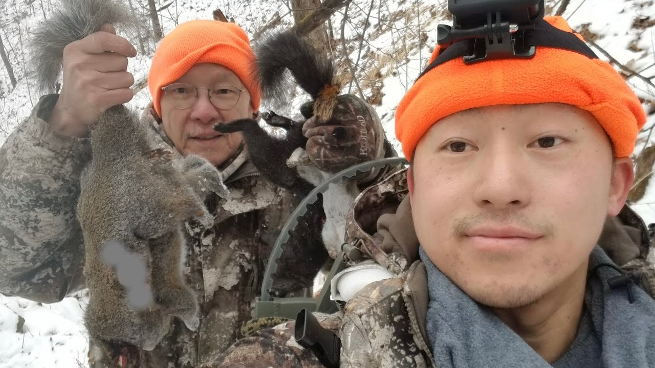 Minnesota Winter Squirrel Hunt 2021 - Hunting From Treestand - YouTube