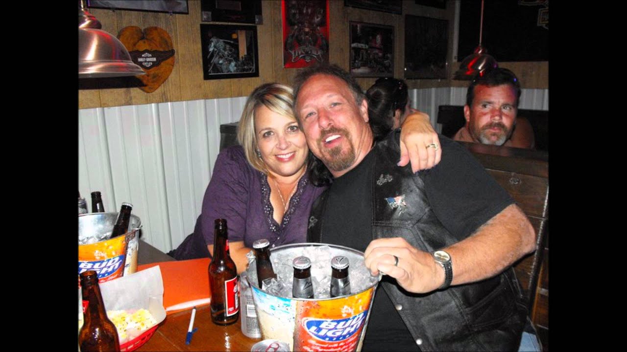 I love this bar By Tim reich - YouTube