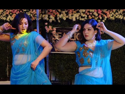 Pakistani Model Girl Best Dance at Fashion Show in Islamabad - YouTube